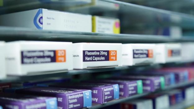 The 'extreme' side-effects of antidepressants - BBC News