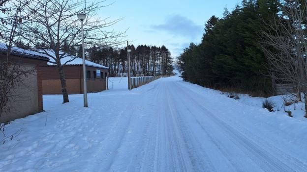 Cold weather continues across UK as temperatures dip close to -20C ...