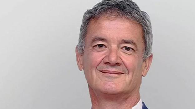 Tony Dixon: Suspended Bristol surgeon harmed hundreds of women - BBC News