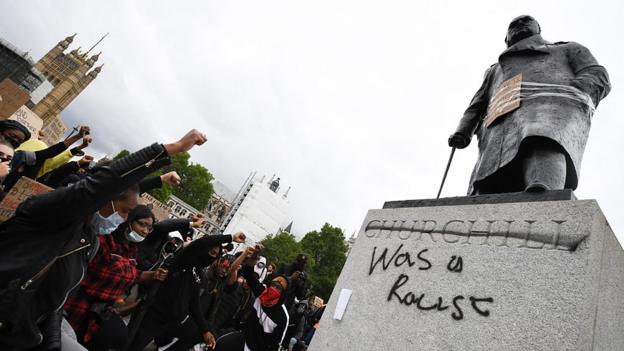 Robert Milligan: Slave trader statue removed from outside London museum ...