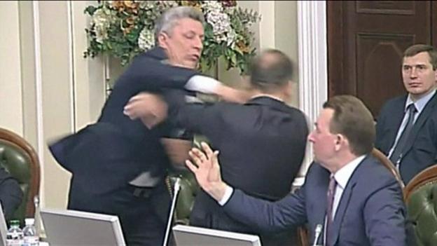 'Fart' in parliament: Row blows up in Canada - BBC News