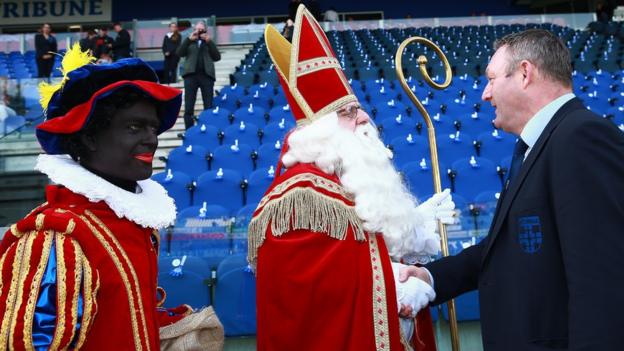 How Santa Claus looks around the world - BBC News