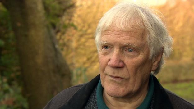 'Mortgage prisoners' sue over 'unfair' rates - BBC News