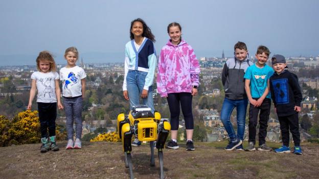 The National Robotarium: 10,000 young people learn more about robotics ...