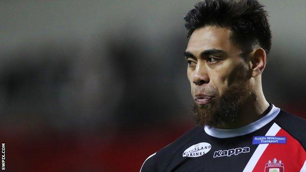 Super League: Salford Red Devils beat Warrington Wolves 22-6 to go ...