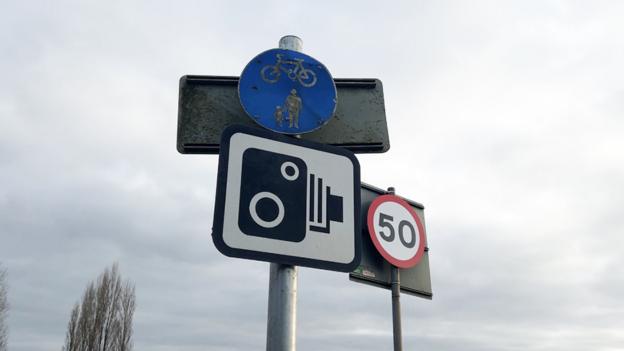 Fake speed camera installed by fed-up Sleaford resident - BBC News