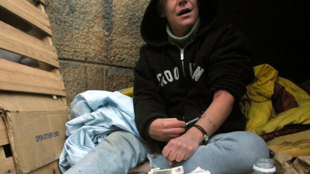 Should we give every homeless person a home? - BBC News
