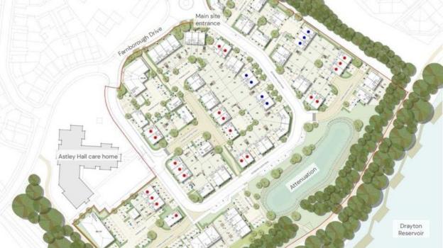 Daventry housing plan decision deferred by council - BBC News