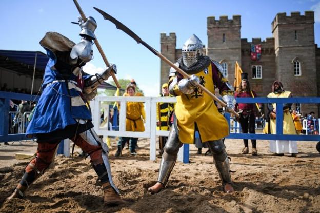 Sword blows make me strong, says Scotland's female knight - BBC News