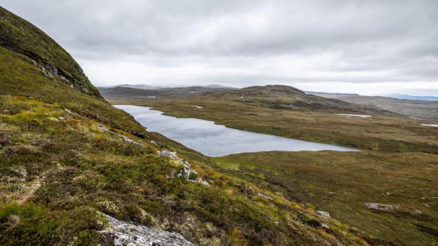 Loch Ness hydro project to go before Highland councillors - BBC News