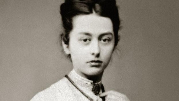 RSPB's Emily Williamson: The woman who saved a million birds - BBC News