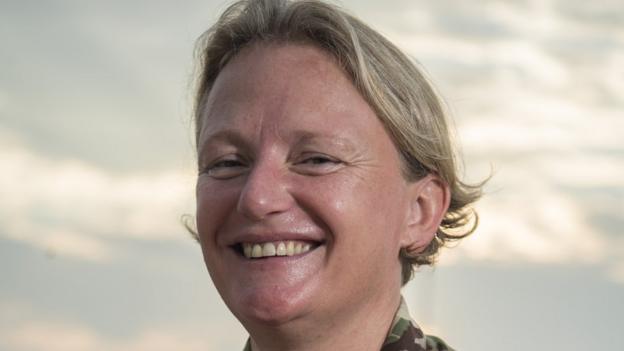 'It's not impossible: A woman will become a Royal Marine' - BBC News