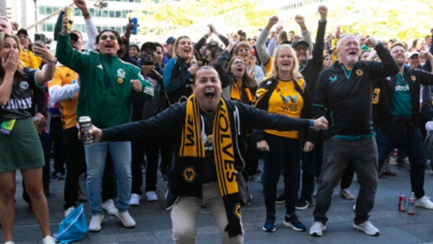 US-based fans ready to wake up early for Black Country derby - BBC News