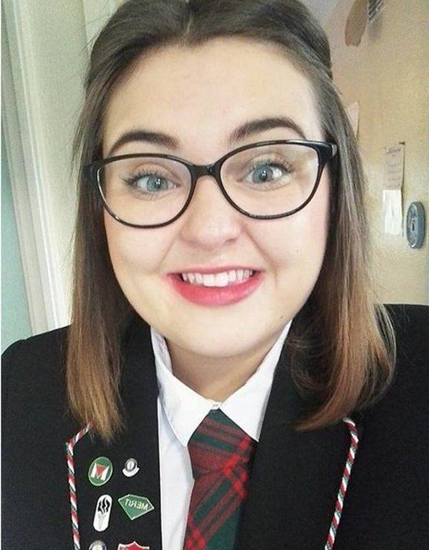 Open letter teenager Chelsea Cameron wins Young Scot award - BBC News