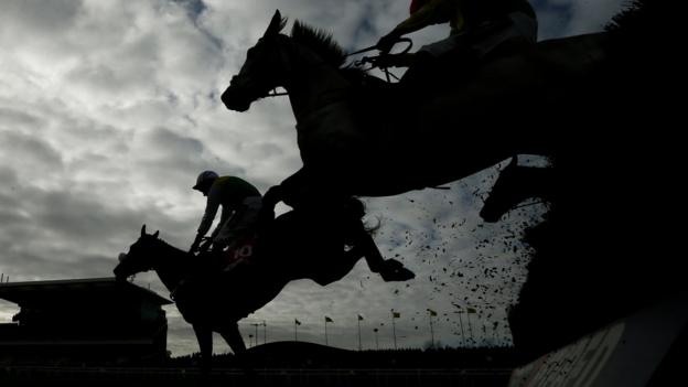 Grand National: Mouse Morris - From tragedy to triumph for Aintree ...