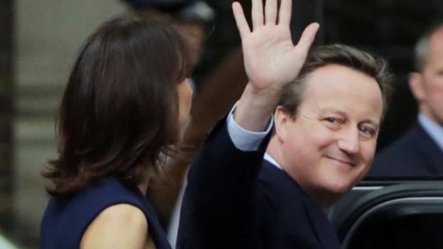 In pictures: Cameron's last day as May becomes PM - BBC News