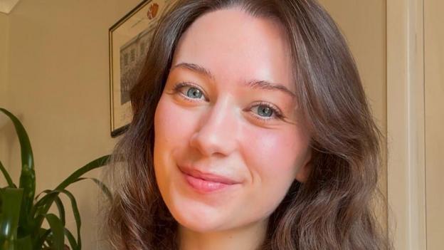 Cambridge Uni academic reflects on her social media storm - BBC News