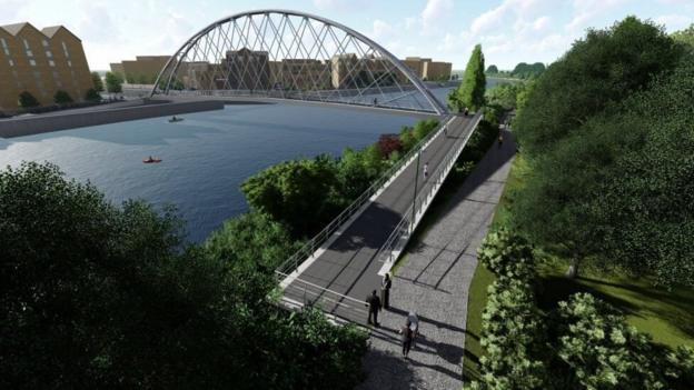 New bridge becomes 'iconic' landmark over Hucknall - BBC News