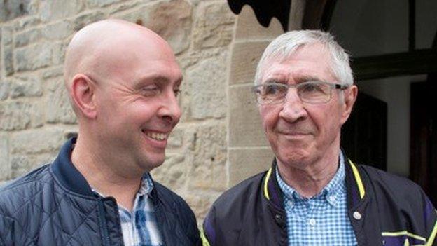 Ken Buchanan: Scottish boxing great diagnosed with dementia - BBC Sport