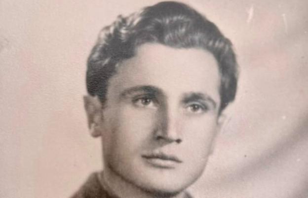 Kidderminster war veteran remembered after death, aged 100 - BBC News