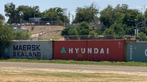 The Texas town caught in the middle of America's border battle - BBC News