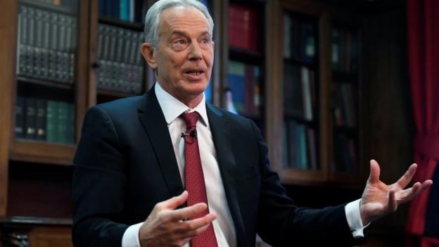 Clive Lewis joins Labour leadership race - BBC News