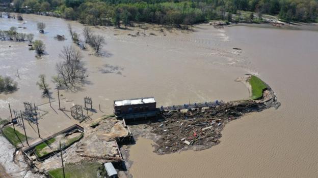Floods: Research shows millions more at risk of flooding - BBC News