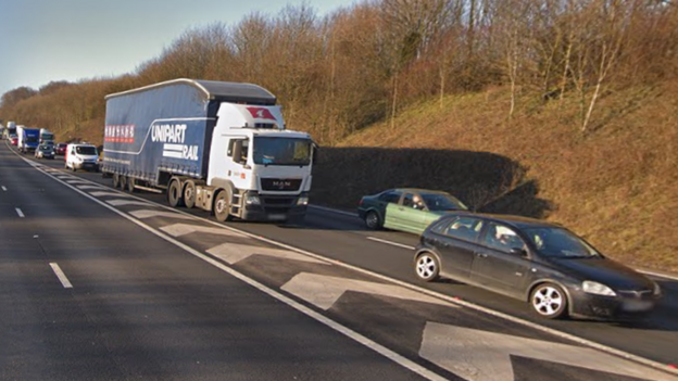 Junction 9 reconstruction on M3 reaches 'landmark' - BBC News