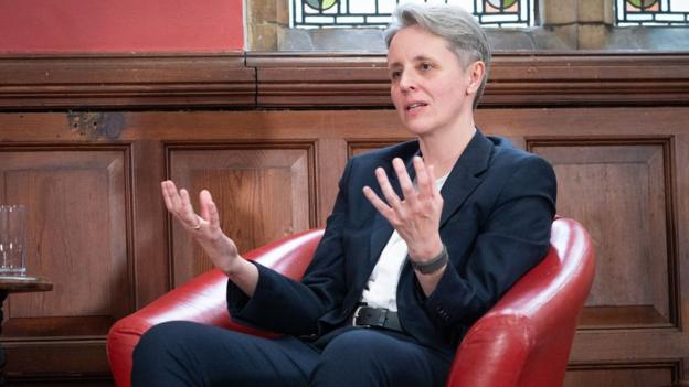 Kathleen Stock: Protests at Oxford Union as talk goes ahead - BBC News