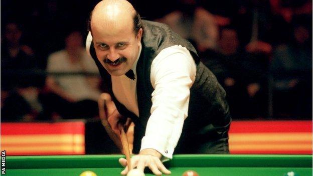 Willie Thorne: Snooker favourite dies aged 66 - BBC Sport
