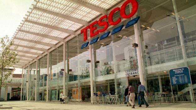 Tesco staff win legal argument in equal pay fight - BBC News