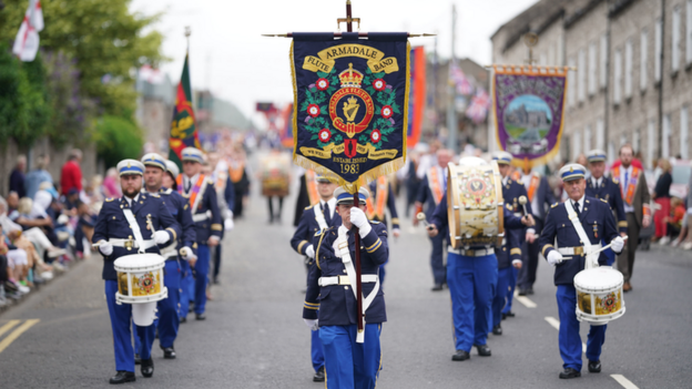Twelfth of July: Thousands take part in Orange Order parades - BBC News