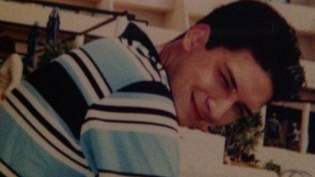 Knife crime: 'We do not want their lives to be in vain' - BBC News