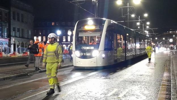 Edinburgh tram extension carries first passengers - BBC News