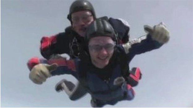 Stephen Sutton skydive breaks a Guinness World Record - BBC News