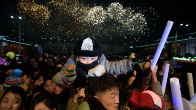 In Pictures: New Year 2019 celebrations around the world - BBC News