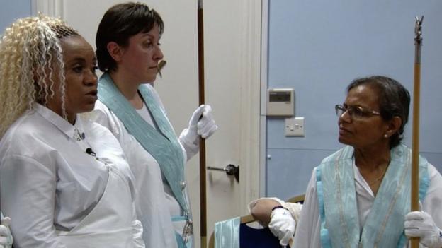 The secret ceremonies and rituals of female Freemasons - BBC News