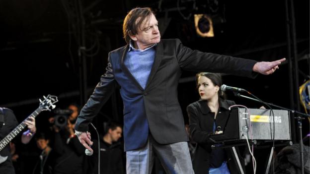 Mark E Smith: British rock's cult hero - BBC News