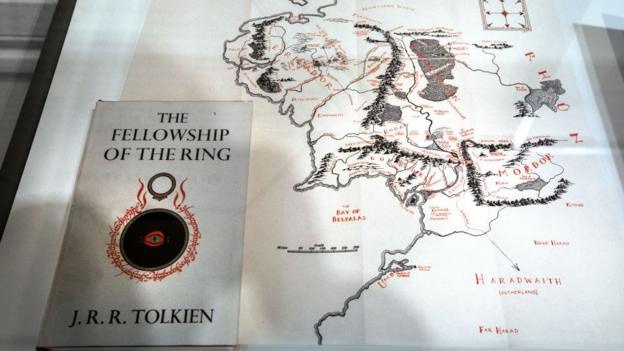 Tolkien Triangle in East Yorkshire will honour Hobbit author - BBC News