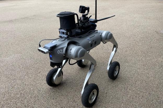Nottinghamshire Police test robot dog for potential UK rollout - BBC News