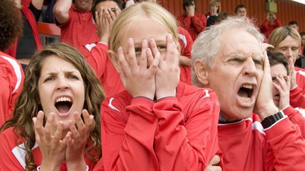 Northumberland Football League warning over 'hooligan' parents - BBC News