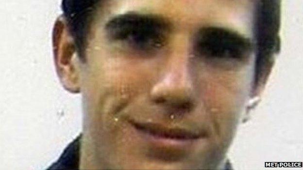 Men jailed for teenager Charlie Wright's murder - BBC News