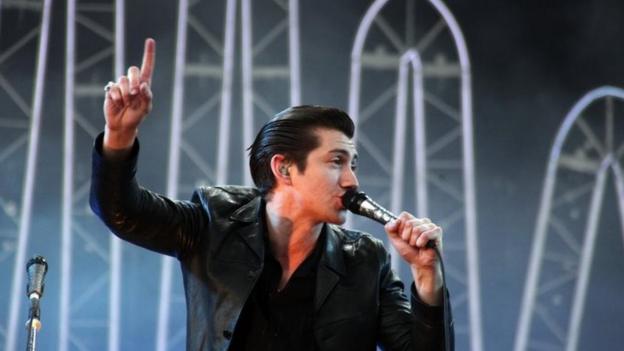 Can song lyrics ever be poetry? - BBC News