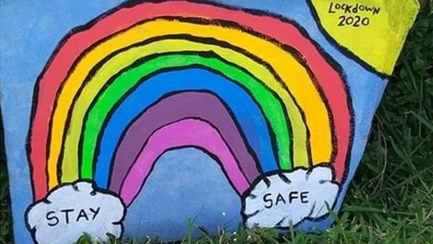 Coronavirus: Rainbow trail success surprises Ipswich mum - BBC News