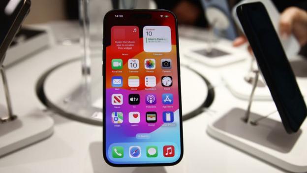 Entertainment & Arts | Latest News & Updates | BBC News