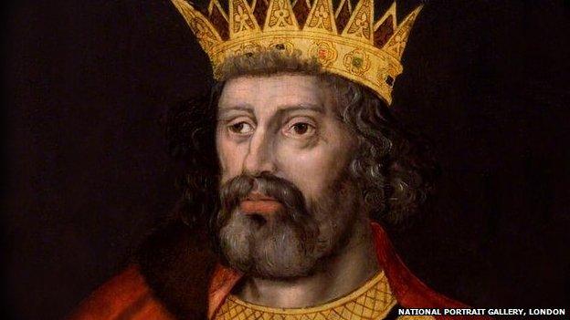 Gloucester Cathedral re-enacts King Henry III coronation - BBC News