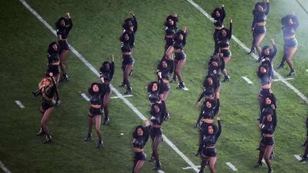 NFL anthem protest: How fist salute became a symbol - BBC News