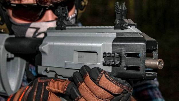 3D printed guns: Warnings over growing threat of 3D firearms - BBC News