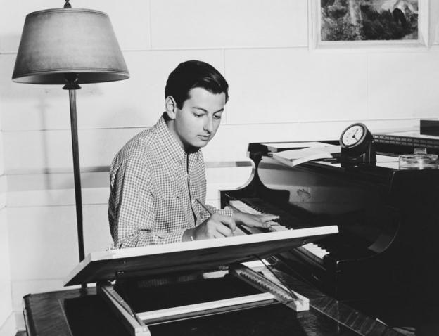 Obituary: André Previn, the maestro with a common touch - BBC News