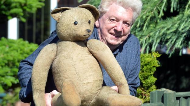 Stafford man's weary World War Two teddy bear up for auction - BBC News